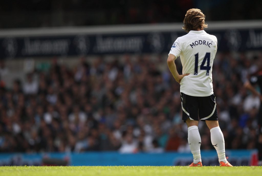 Số áo Modric là bao nhiêu? Sự thật thú vị về “dị nhân” của bóng đá ...